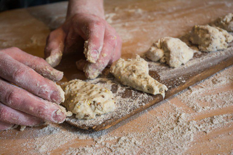 TEMA: Put grød i dit brød – Oldtidsgrødboller - Lær at bage godt brød
